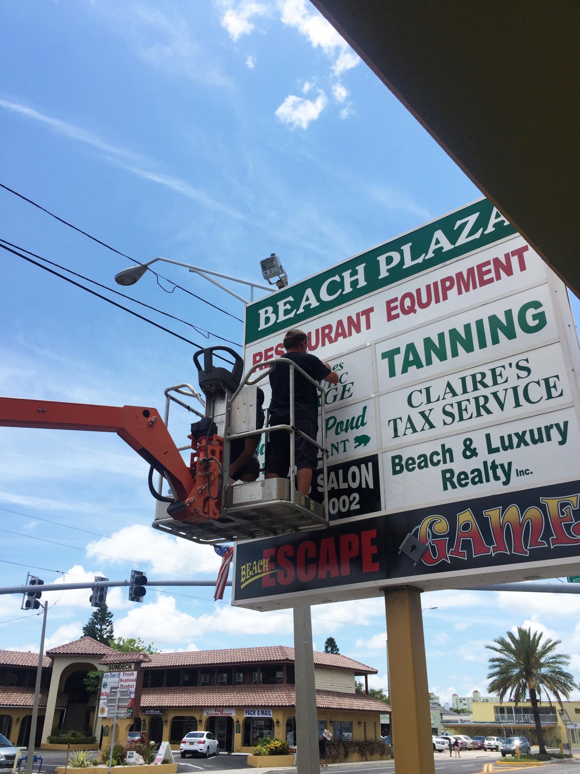 Hit Signs | Custom Signs Tampa | St. Petersburg | Clearwater